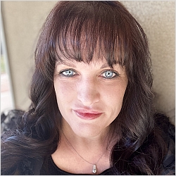 Elysia Russell LCSW in